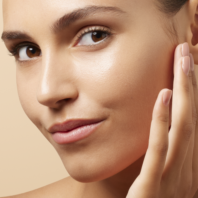 Tinted Oleo Serum | Skin Tint | CLARINS® UK